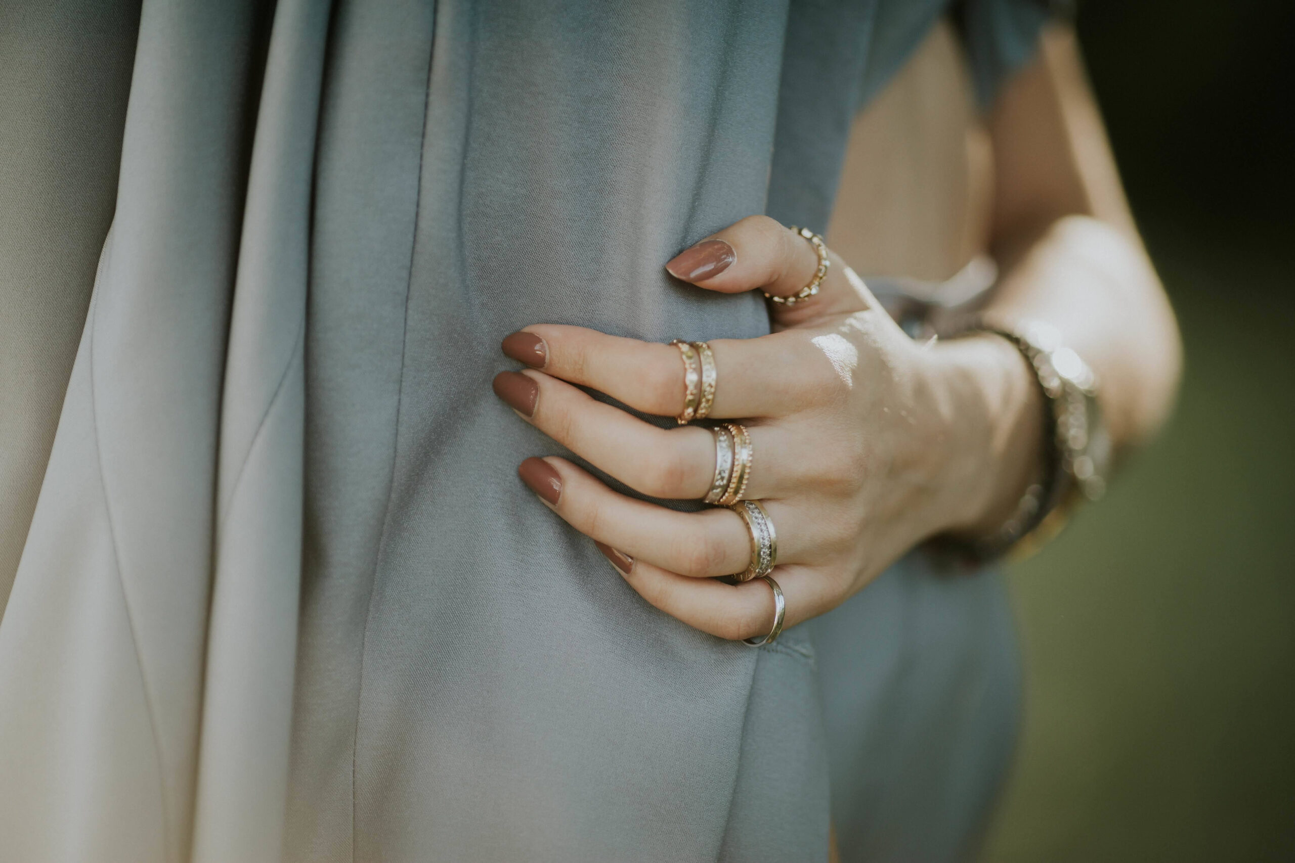 Master the Art of Jewelry Stacking: Expert Tips & Tricks ⋆ Diamond ...